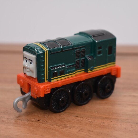 Thomas & Friends | Toys | Paxton 28 Thomas Friends Engine Take N Play ...